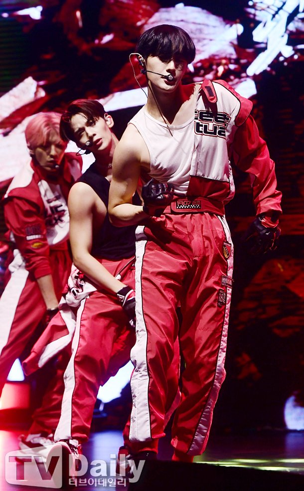 [TD포토] CIX 현석 '야성미 장착' : 네이트 연예