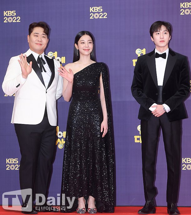 [TD포토] 문세윤-설인아-찬희 '2022 KBS 연예대상 3MC' : 네이트 뉴스