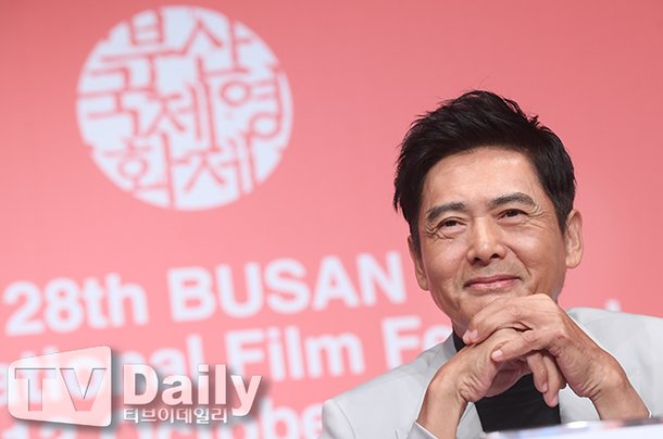 '영원한 따거' 주윤발, 데뷔 50년 차 인생 2막 "어떤 역할이든 도전" [28th BIFF 종합] : 네이트 연예