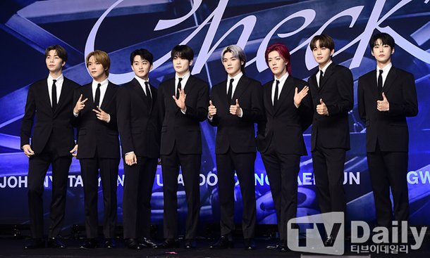 [TD포토] NCT127 정우 '시즈니들 안녕' : 네이트 연예