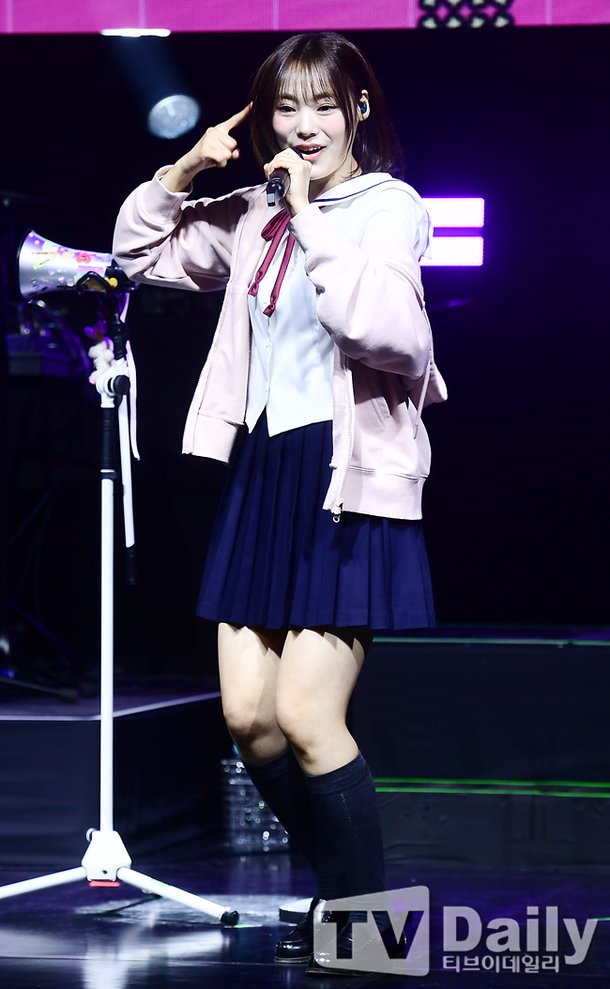 [TD포토] QWER 시연 '일본 아이돌 출신' : 네이트 연예