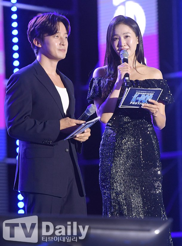 [TD포토] 허경환-황인혜 '제4회 광양 K팝 페스티벌 2MC' : 네이트 연예