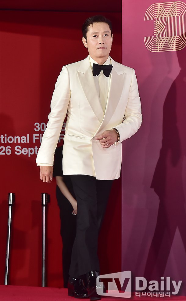 [TD포토] 이병헌 '제30회 BIFF 개막식 MC' : 네이트 연예