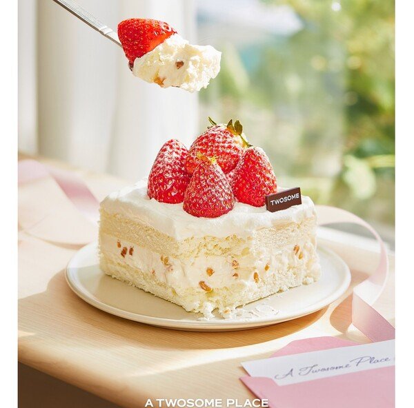 투썸플레이스, '떠먹는 화이트 스초생' 출시 : 네이트 뉴스