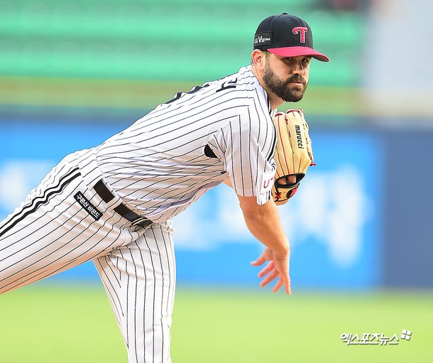 'ERA 1.09' LG 켈리, 7월 KBO 월간 투수상 수상 : 네이트 스포츠