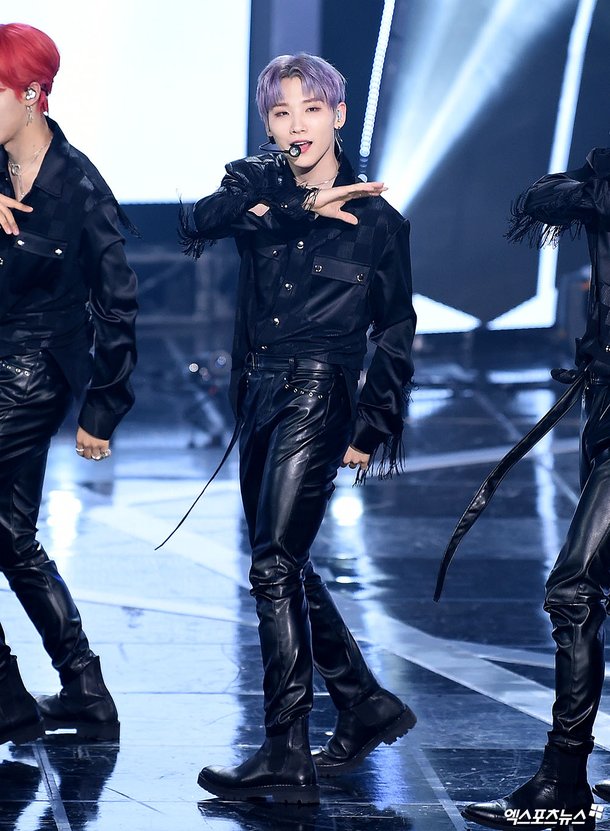 AB6IX 전웅 '우아하게'[엑's HD포토] : 네이트 연예