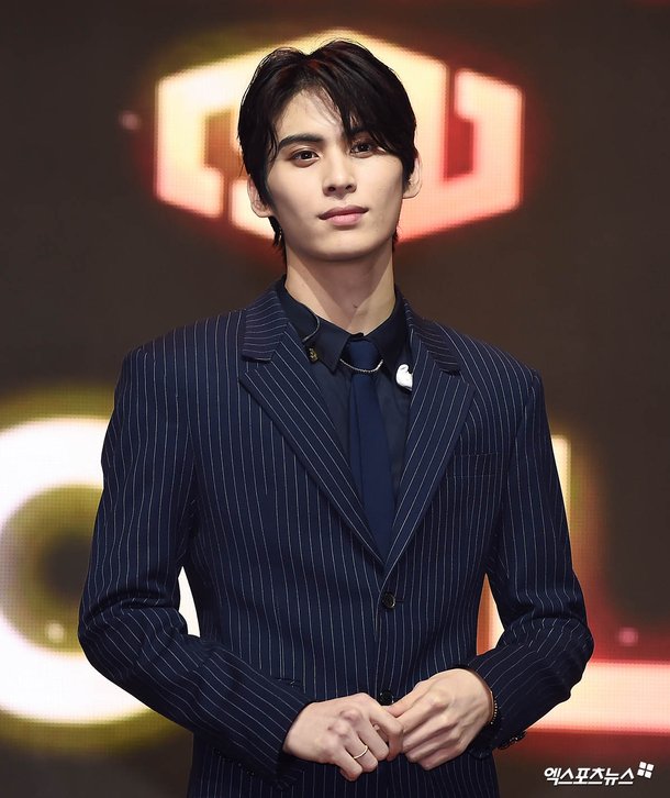 SF9 태양 '빛나는 미소'[엑's HD포토] : 네이트 연예