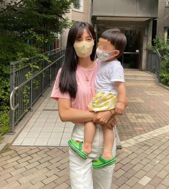 '정조국♥' 김성은, 49kg라더니 너무 말랐네…"육아가 운동" : 네이트 연예