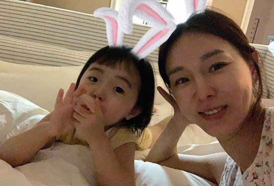 둘째 임신 이지혜 딸 태리와 뒹굴뒹굴 엄마가 제일 좋다고…행복해 아이돌24시 네이트 연예