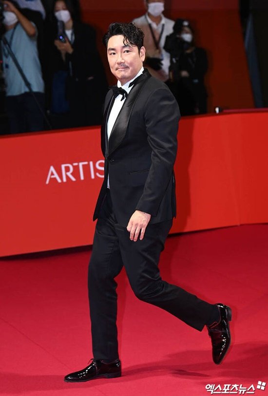 조진웅 "코로나로 앞당겨진 변화…OTT 제작 도전" (종합)[BIFF 2021] : 네이트 뉴스