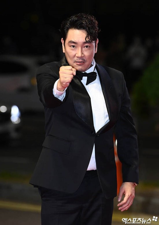 조진웅 "코로나로 앞당겨진 변화…OTT 제작 도전" (종합)[BIFF 2021] : 네이트 뉴스