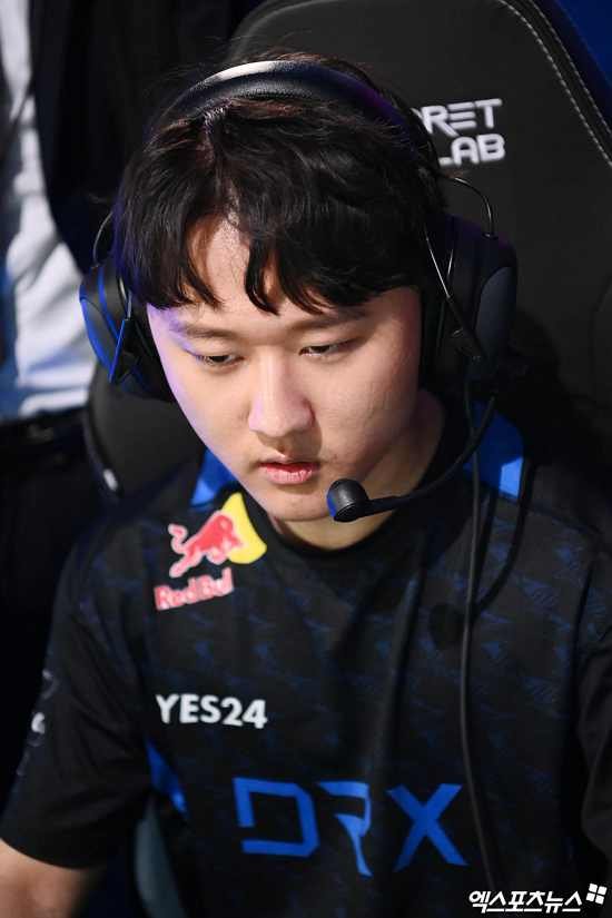 '해결사 표식!' DRX, 불리한 상황 한타로 극복…'5세트 가자' [LCK PO] : 네이트 스포츠