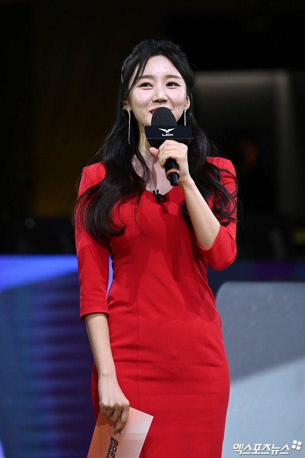 윤수빈 아나운서, LCK 6꽉 여신은 나야[엑's HD화보] : 네이트 뉴스