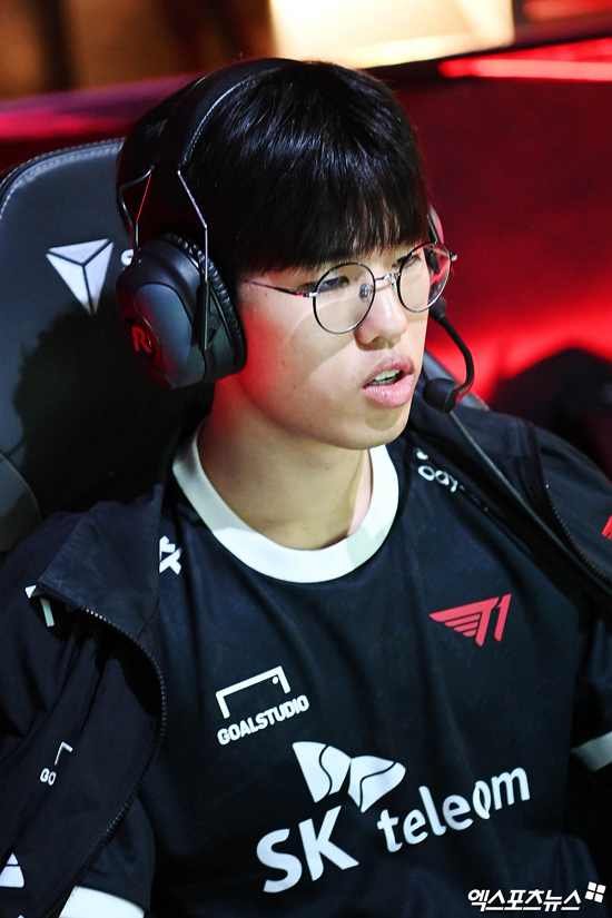 POG 1위 '오너' 문현준 "한화생명전, 우리 플레이 한계 두지 않아서 질 수 있었다" [LCK] : 네이트 뉴스