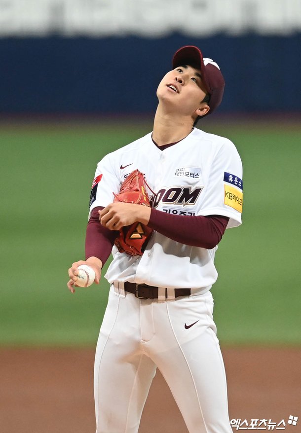 2군 5이닝 무실점+151km, 그러나 또 제구난 6사사구…"좋은 성적 누적되어야" : 네이트 스포츠