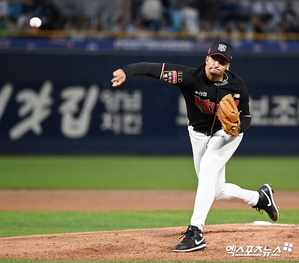 '쿠에바스 완벽투+방망이 부활' KT, NC '11-2' 완파…2패 후 2승으로 '역스윕' 마법 보인다 [PO4] : 네이트 스포츠