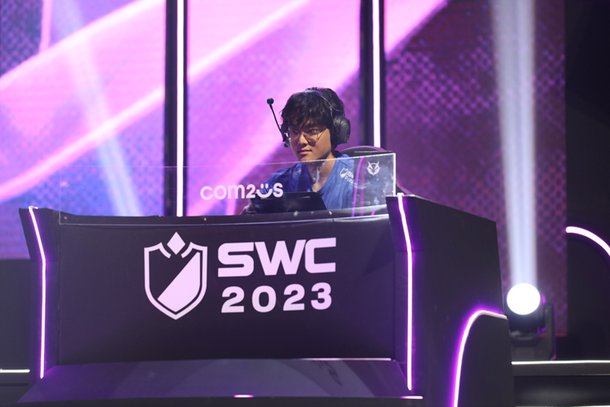 우승 후보 'DILIGENT-YC' 'PINKROID', 가볍게 4강 안착 [SWC2023] : 네이트 뉴스
