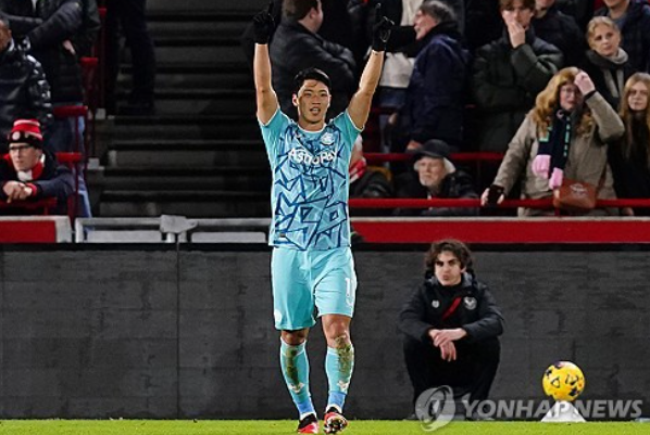 '몸값 835억 수직 상승' 황희찬, BBC 이주의 팀 선정→EPL 진출 후 최초 : 네이트 스포츠