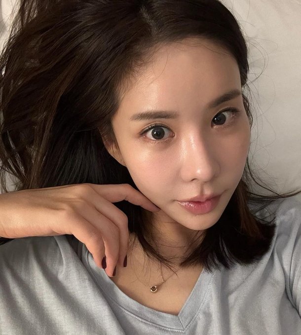 '48세' 김준희, 26인치 개미허리 드러낸 패션…"164cm·52kg" : 네이트 연예