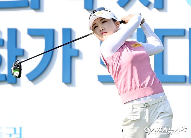 이예원, KLPGA NH투자증권 1R 6언더파 '단독 선두' : 네이트 스포츠