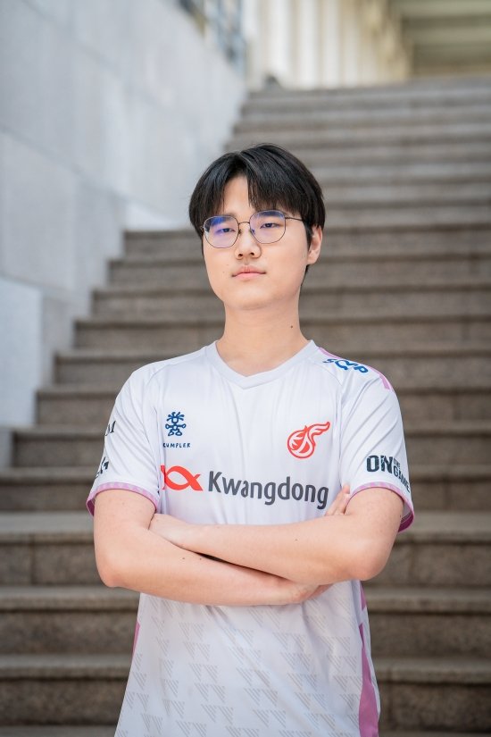 '롤리나잇에서 만나요'…KDF, NS 2대0으로 완파하며 연패 탈출 (LCK) : 네이트 스포츠