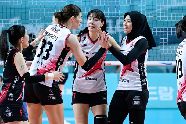 돌아온 메가 23점 폭발! 정관장 풀세트 접전 '4연패 탈출'…'최하위' GS칼텍스는 5연패 수렁 : 네이트 스포츠