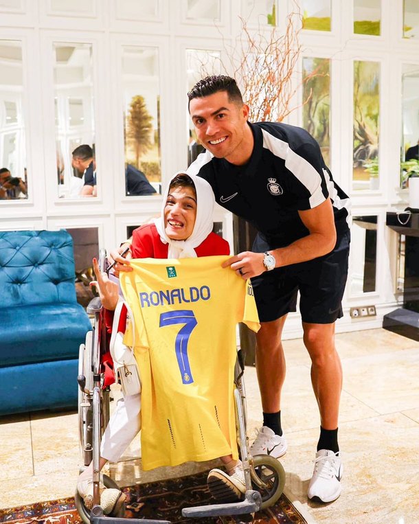 '간음한' 호날두 엉덩이를 채찍으로 99대 찰싹?…CR7 중동 노쇼' 황당 사유 "ACLE 이란 원정, 간통죄 처벌 당할까 포기" : 네이트 스포츠