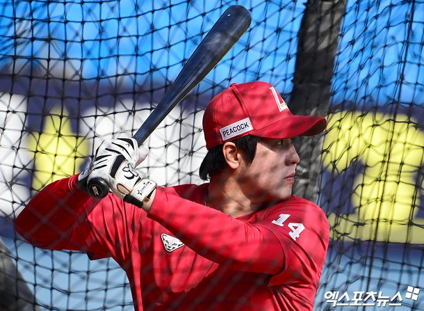 타격폼이 27가지라고?…KBO 최초 500홈런 '-2' 최정이 KBO 최고 타자일 수밖에 없는 이유 [사직 현장] : 네이트 스포츠