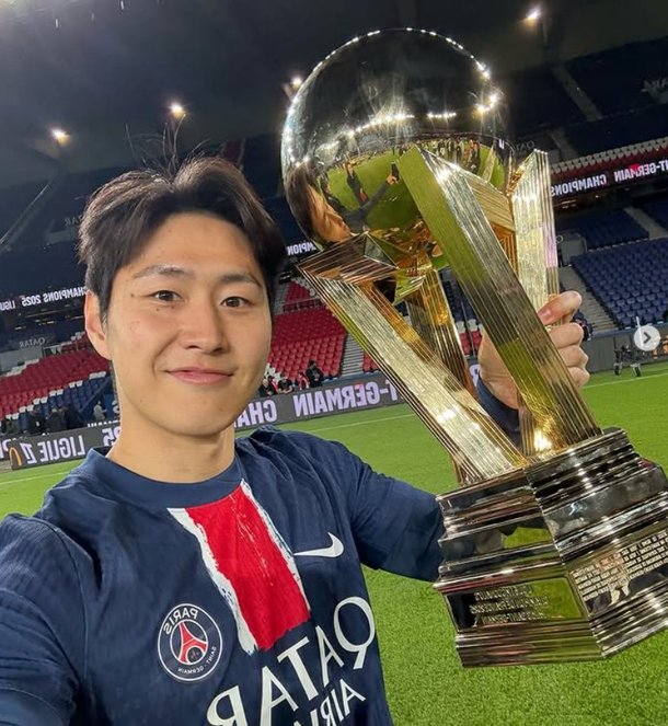 "PSG 인내심 폭발, 이강인 짐 싸서 나간다" 현지 언론 충격 주장…EPL 길 열리나? : 네이트 스포츠