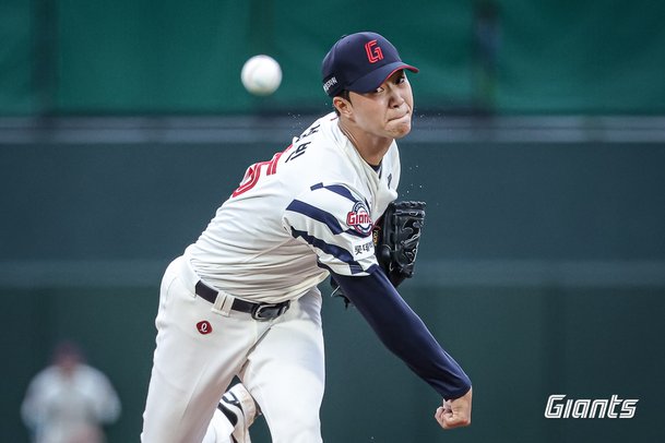 1군서 넘어졌지만…윤성빈, 퓨처스리그서 '159km/h' 강속구 쾅!→3이닝 무실점 쾌투 : 네이트 스포츠