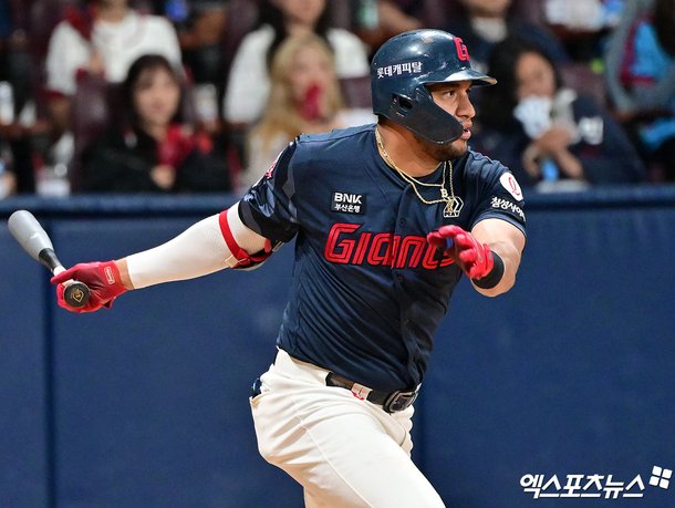 6월 타율 0.543 초역대급 화력 "레이예스? 달라진 건 없다!"…철강왕+안타왕 복덩이, KBO 역사 또 바꿀까 [인천 현장] : 네이트 스포츠