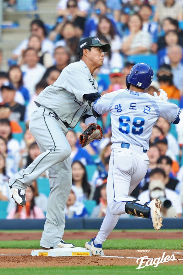[속보] '한화 초비상' 채은성, 1회말 수비하다 주자와 충돌→끝내 쓰러졌다…김태연과 교체 (대구 라이브) : 네이트 스포츠