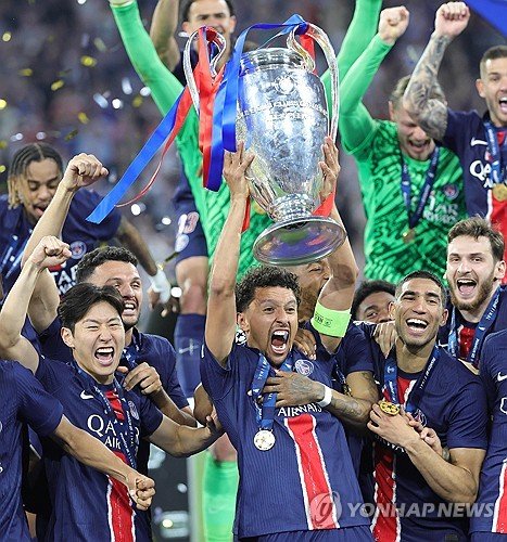 이강인 180도 돌변! EPL 가려다가 '이 사람 러브콜' 혹 하나?…"LEE 뒤늦게 이적 선택지 파악 원해" : 네이트 스포츠