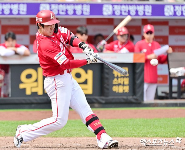 홈런-홈런-홈런-홈런 미쳤다! SSG, KBO리그 역대 4번째 네 타자 연속 홈런 폭발 : 네이트 스포츠