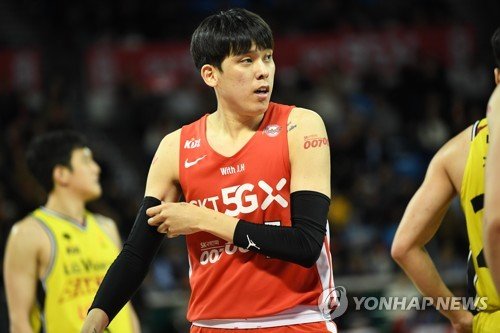 KBL, 부적절 사진 SNS 노출한 SK 최준용에 5경기 출전정지 징계 : 네이트 스포츠