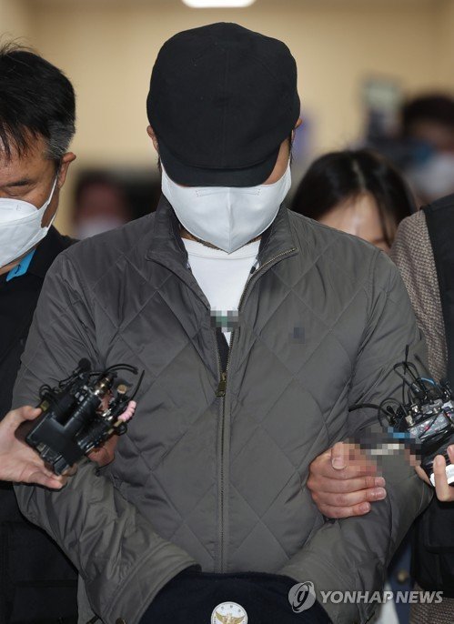 614억 원 횡령 주범 우리은행 직원 검찰 송치 네이트 뉴스