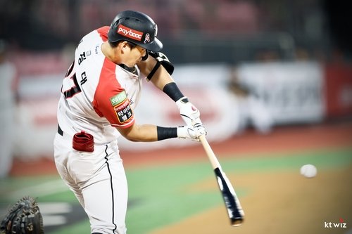 '진격하는 마법사' kt, 선두 SSG 연파하며 5연승 행진 : 네이트 스포츠