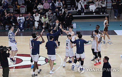 KCC, LG 상대로 95-91 승리 : 네이트 스포츠