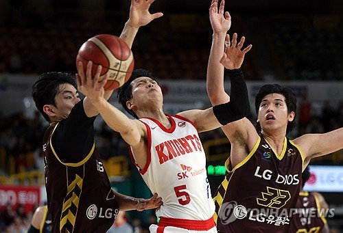 김선형 슛…SK, 4Q 역전 : 네이트 스포츠