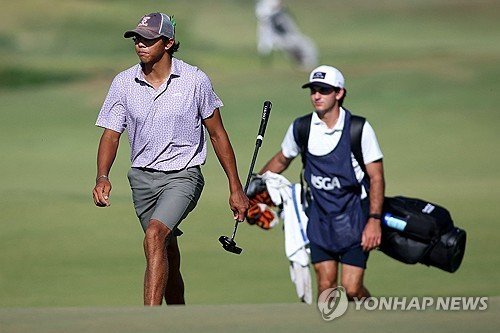 타이거 아들 찰리, 주니어 PGA 챔피언십 2R 버디 9개 폭발 : 네이트 스포츠