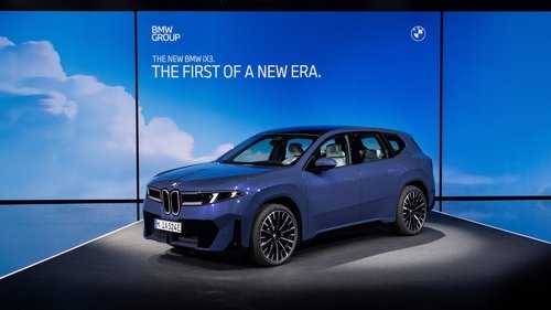 BMW 전통서 탄생한 '진짜' SDV…노이어 클라쎄 기반 '뉴 iX3' : 네이트 뉴스