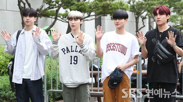 [E포토] AB6IX, '4인으로도 충분한 비주얼' : 네이트 연예