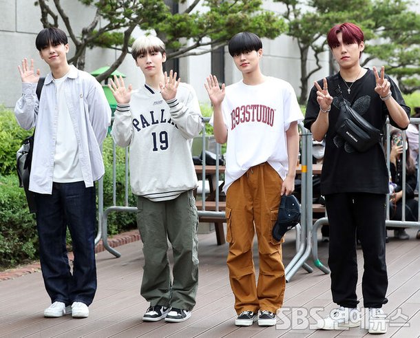 [E포토] AB6IX, '4인으로도 충분한 비주얼' : 네이트 연예
