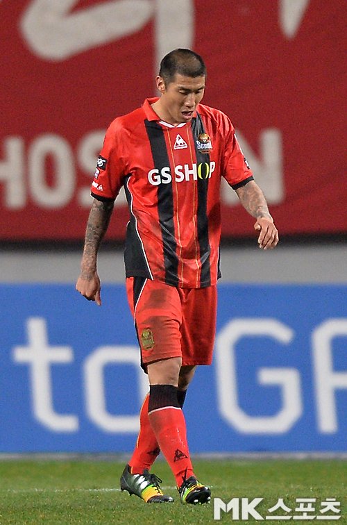 고개떨군 차두리, 'ACL 티켓은 멀어졌구나' [MK포토] : 네이트 스포츠