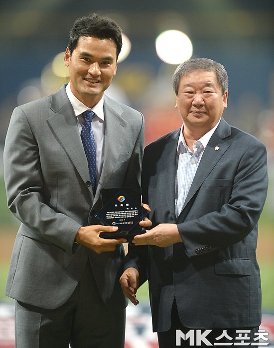 박찬호 'KBO 국제홍보대사 위촉' [MK포토] : 네이트 스포츠