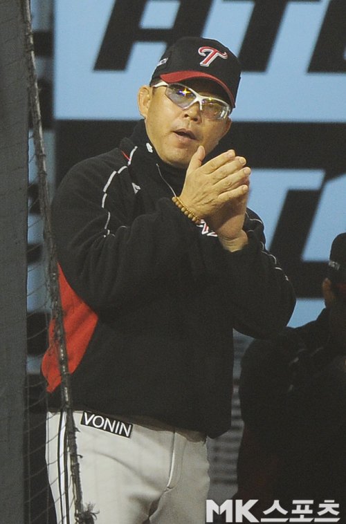 [PO3] 혈투 끝 승자 LG…양상문 "NC 좋은 수비에 막혔다" : 네이트 스포츠