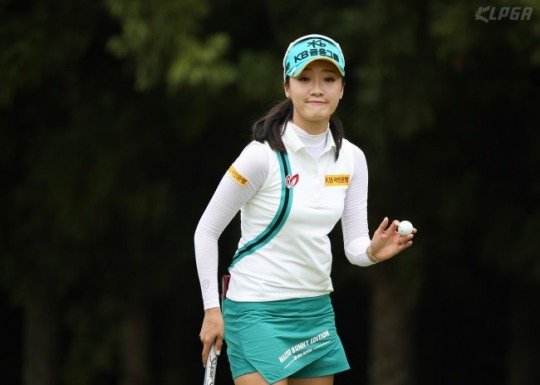 [KLPGA] 오지현, 삼다수 마스터스 2R 단독 선두 : 네이트 스포츠