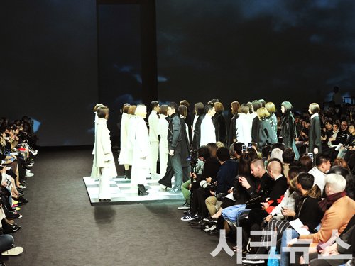 [시크포토]앤디앤뎁(ANDY & DEBB) 2016 F/W 컬렉션(SFW 2016FW) : 네이트 뉴스