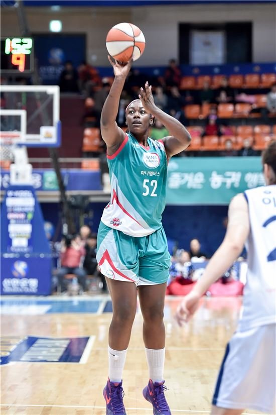 WKBL, 첼시 리 사태 조치 다음달 5일에 최종 결정 : 네이트 스포츠