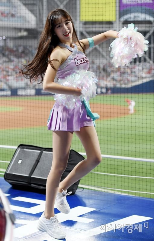 [포토]안지현 치어리더 고척돔 밝히는 청순 미모 네이트 스포츠